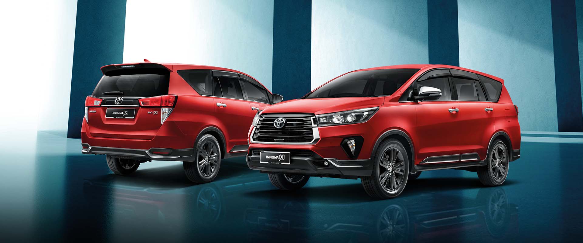 Toyota Innova 2022 Red